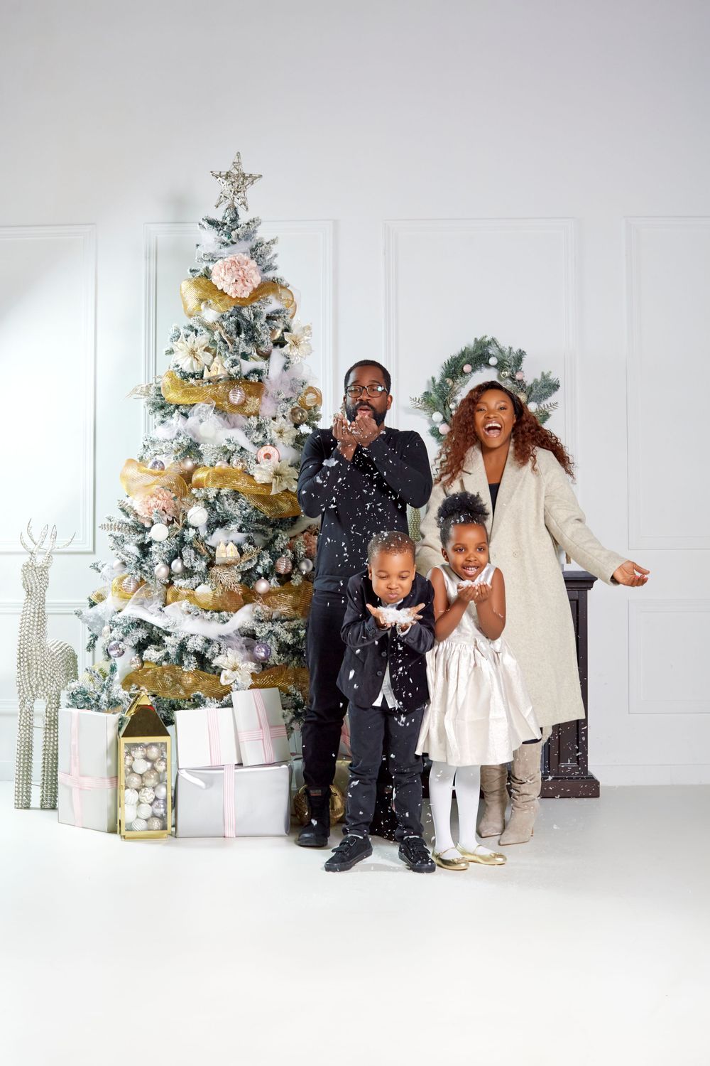 TIPS FOR CHOOSING FAMILY PHOTO OUTFITS - Studio 49