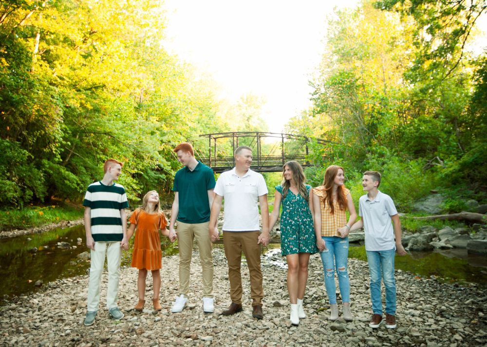 family lifestyle session | Family of seven - Photography by Angelique