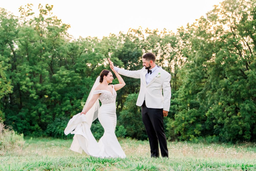 Summer Wedding at The Stables Event Center - Angela Hartwig Photography