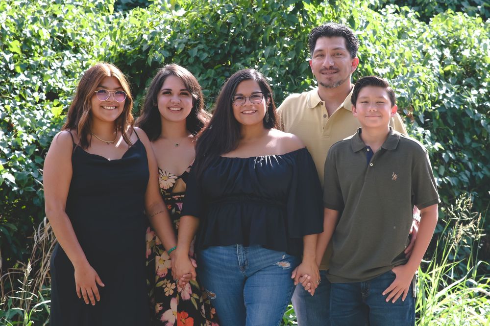 Family Portraits - Dote Portrait