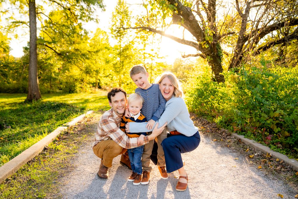 The Neel Family | Forest Park Hatchery - Gretchen Day Photography