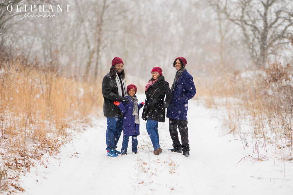 a Winter Family Shoot in Miller Beach - Oliphant Photo Company, LLC.