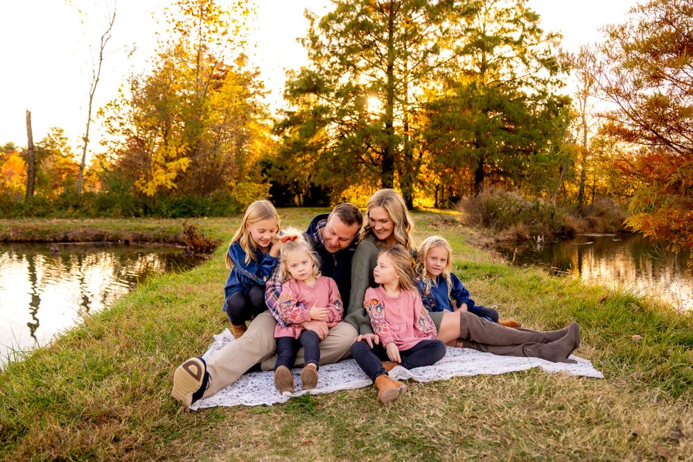 The Klumb Family | Forest Park Hatchery - Gretchen Day Photography