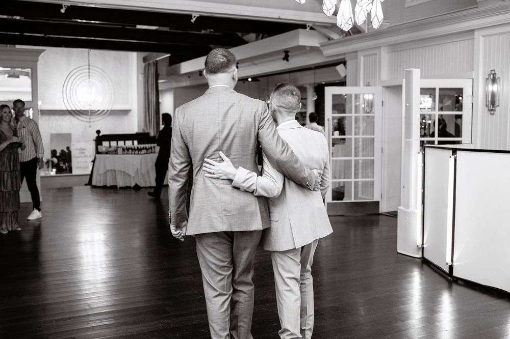 A Note from Behind the Lens: The Impact of Guest Behavior at Weddings ...