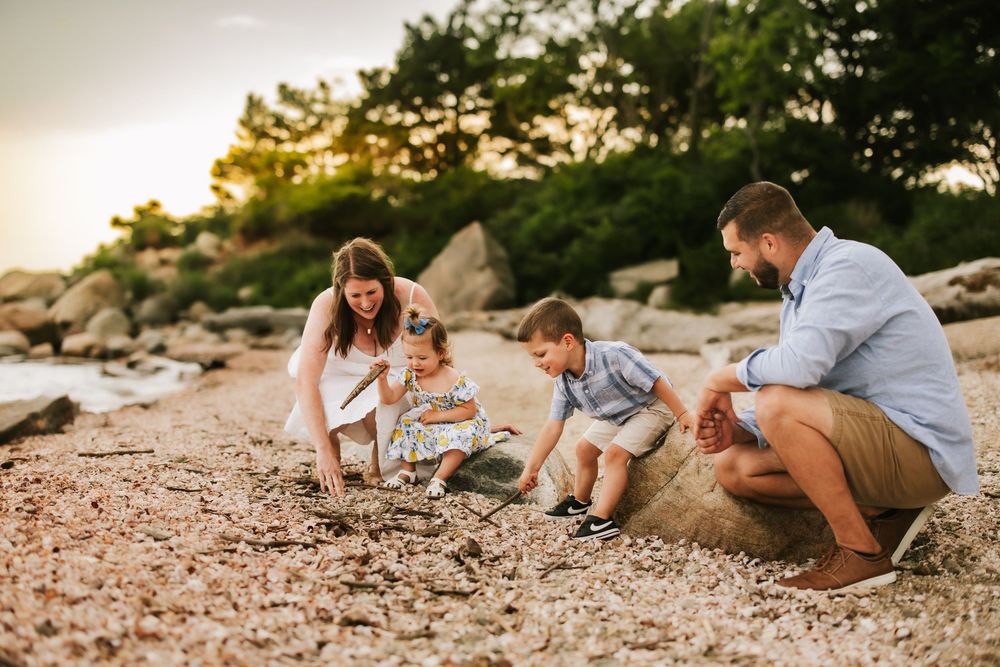 a beach family session - madison, ct - Connecticut Family Photographer ...