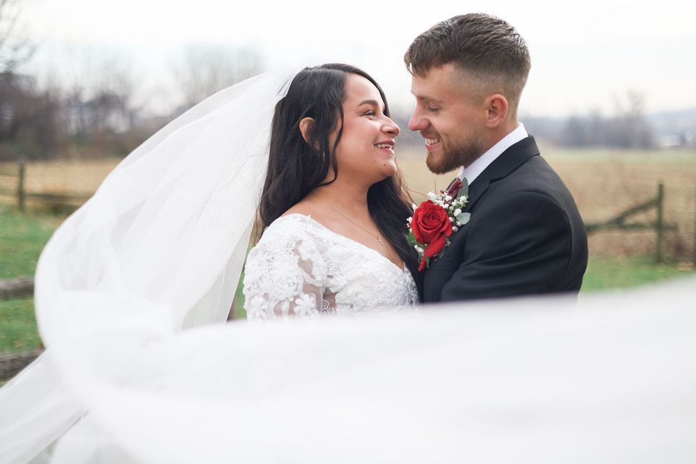 Benjamin & Claribeth’s Winter Wedding at The Cellar at Houston Run in ...