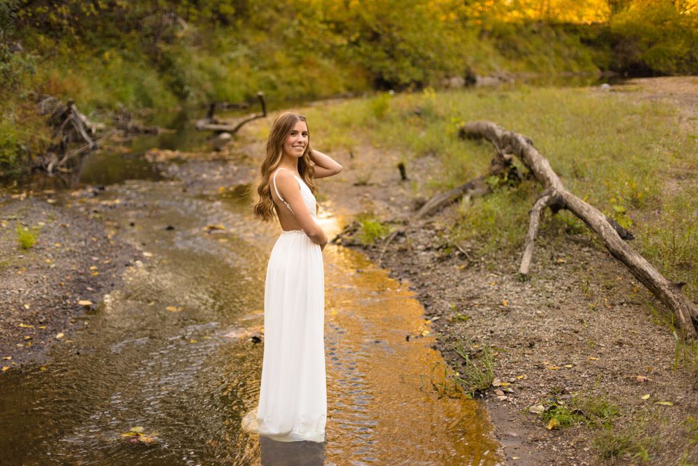 Senior Pics in scenic Illinois creek | Kierstyn, Class of 2024 - Amber Helm Photography ...