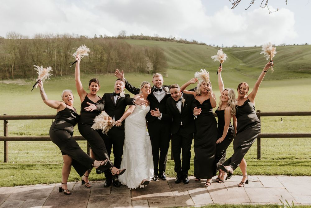 Aaron & Zoe - Wellington Barn - Shannon Suffern Photography