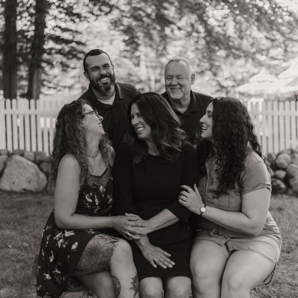 The Dorris' Backyard Family Hangout - Diego Gonzalez Photo