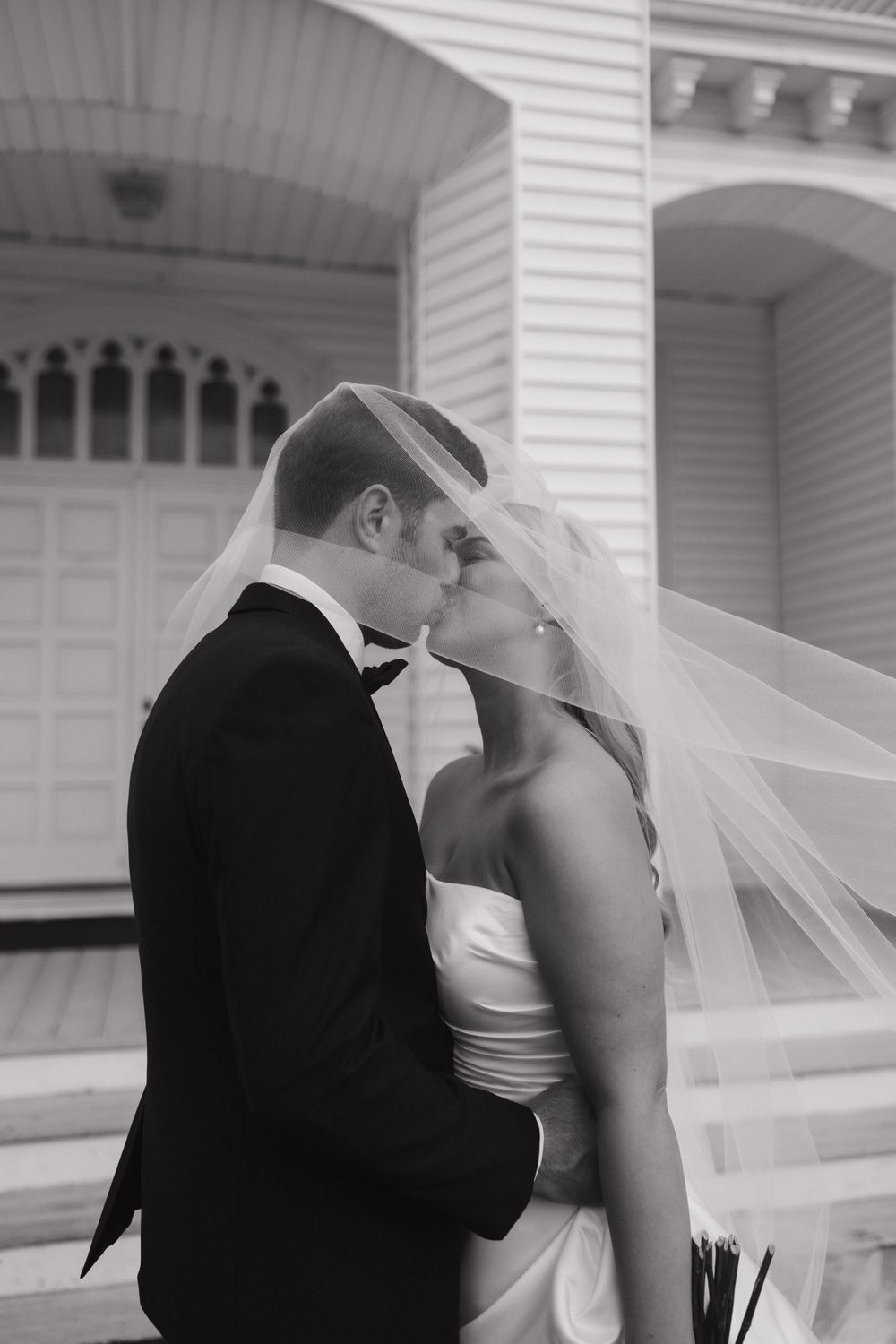 Olivia & Ben Caprara - Hanna Hickey Photos