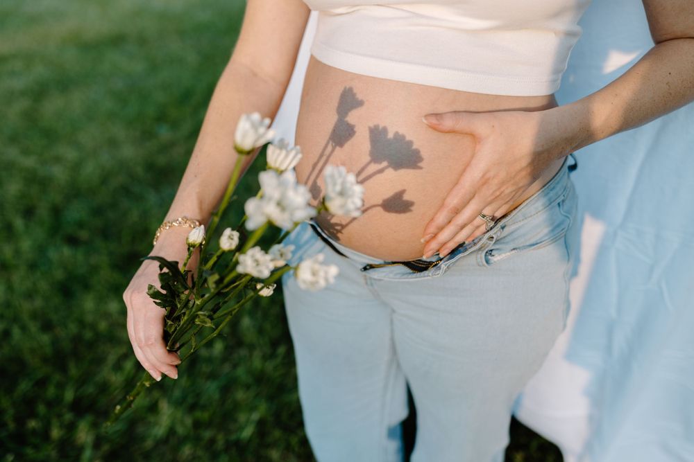 Taylor | Maternity Session in the Chicago suburbs - Brooke Emily ...