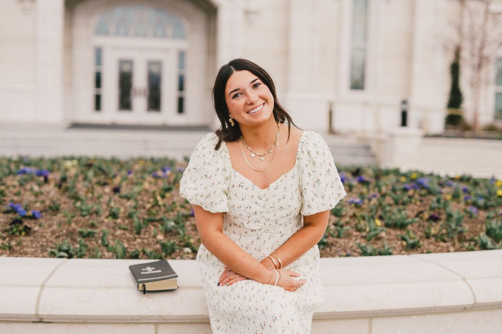 LDS Sister Missionary Photos | Salt Lake City, Utah