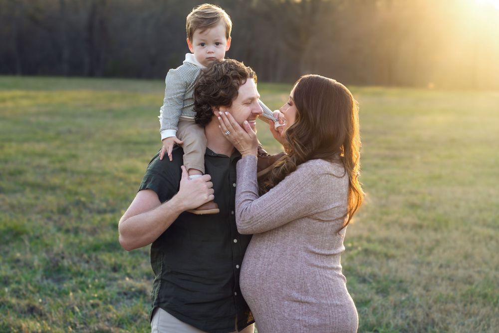 Golden Hour Maternity Session at Thomas Farm Preserve - Ansley Howe ...
