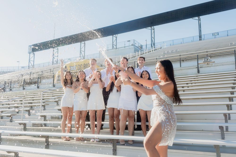 Jill and Friends UCF Grad Pics - Miko Jimenez Photography