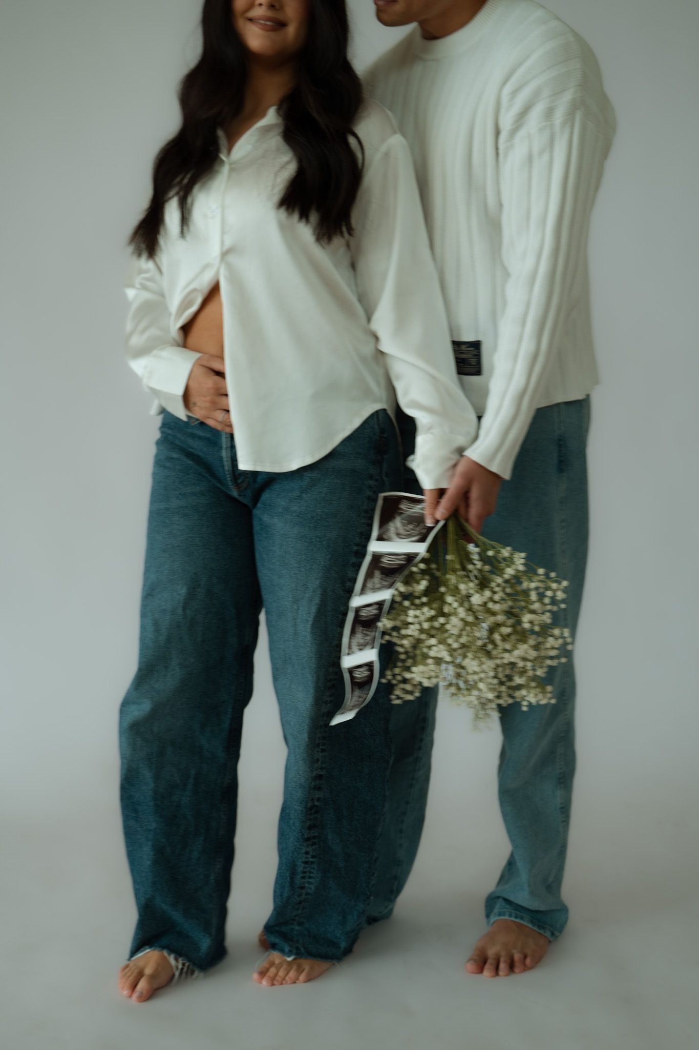 A Sweet & Cozy Maternity Session with Koral & Dakota - Morgan Hicks ...