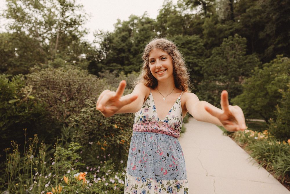 Senior session at the garden | Omaha Senior photographer - omaha ...