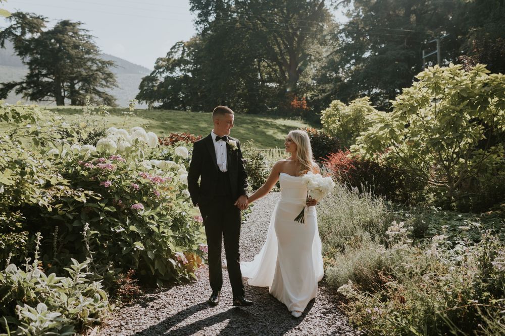 Emily & Joe - Tyn Dwr Hall - Livi Edwards Photography