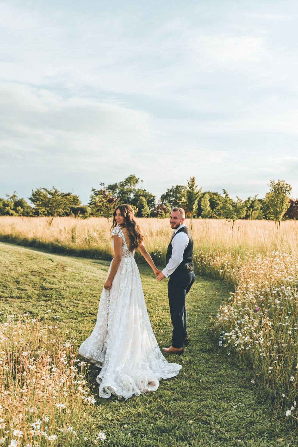 Hannah and James - Maidens Barn - Shianne Mercer Photography