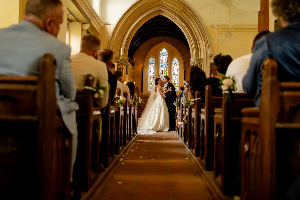 Wedding photos and videos at Wasing Park for Lucie and Matt ...