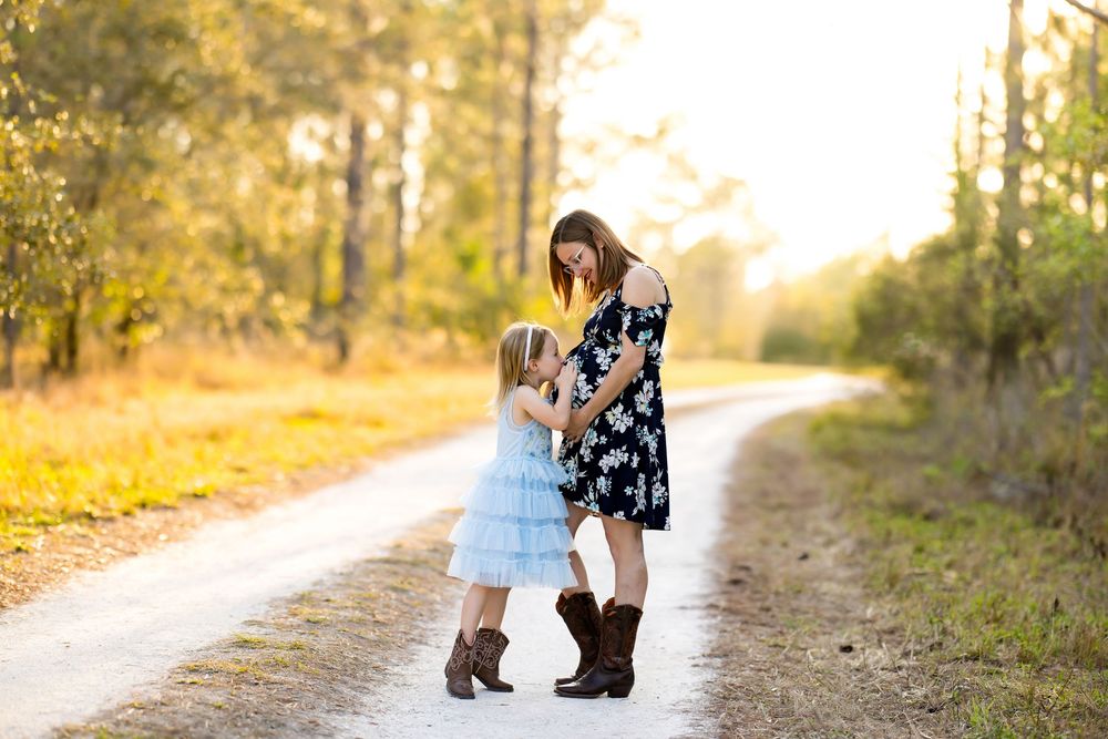 Nina's Land O Lakes Park Maternity Photos with her daughter ...