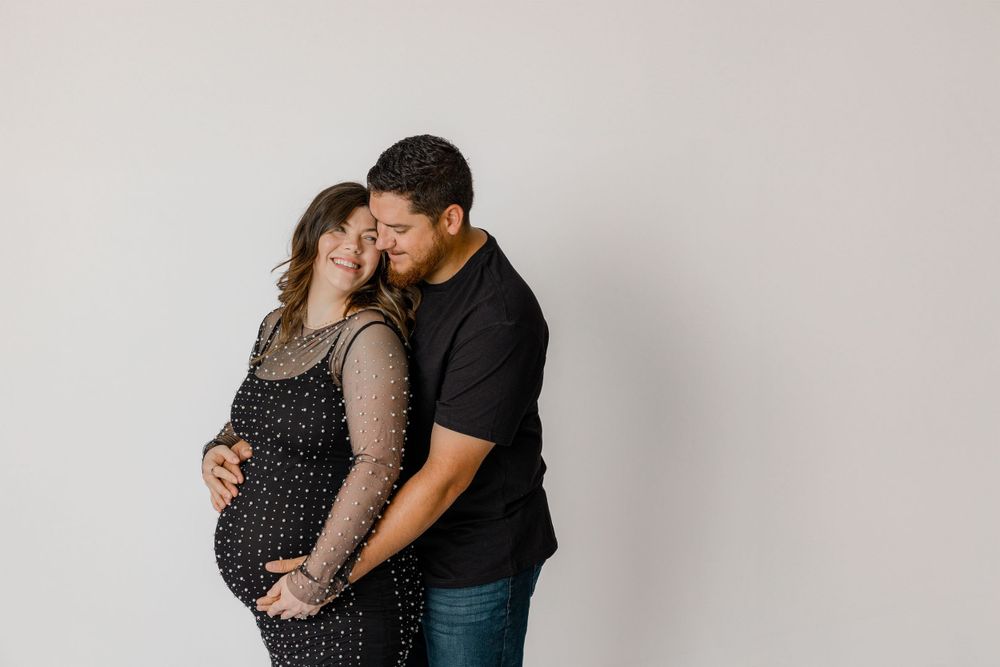 A Simple Studio Maternity Session - Harmony Brookshire Photography