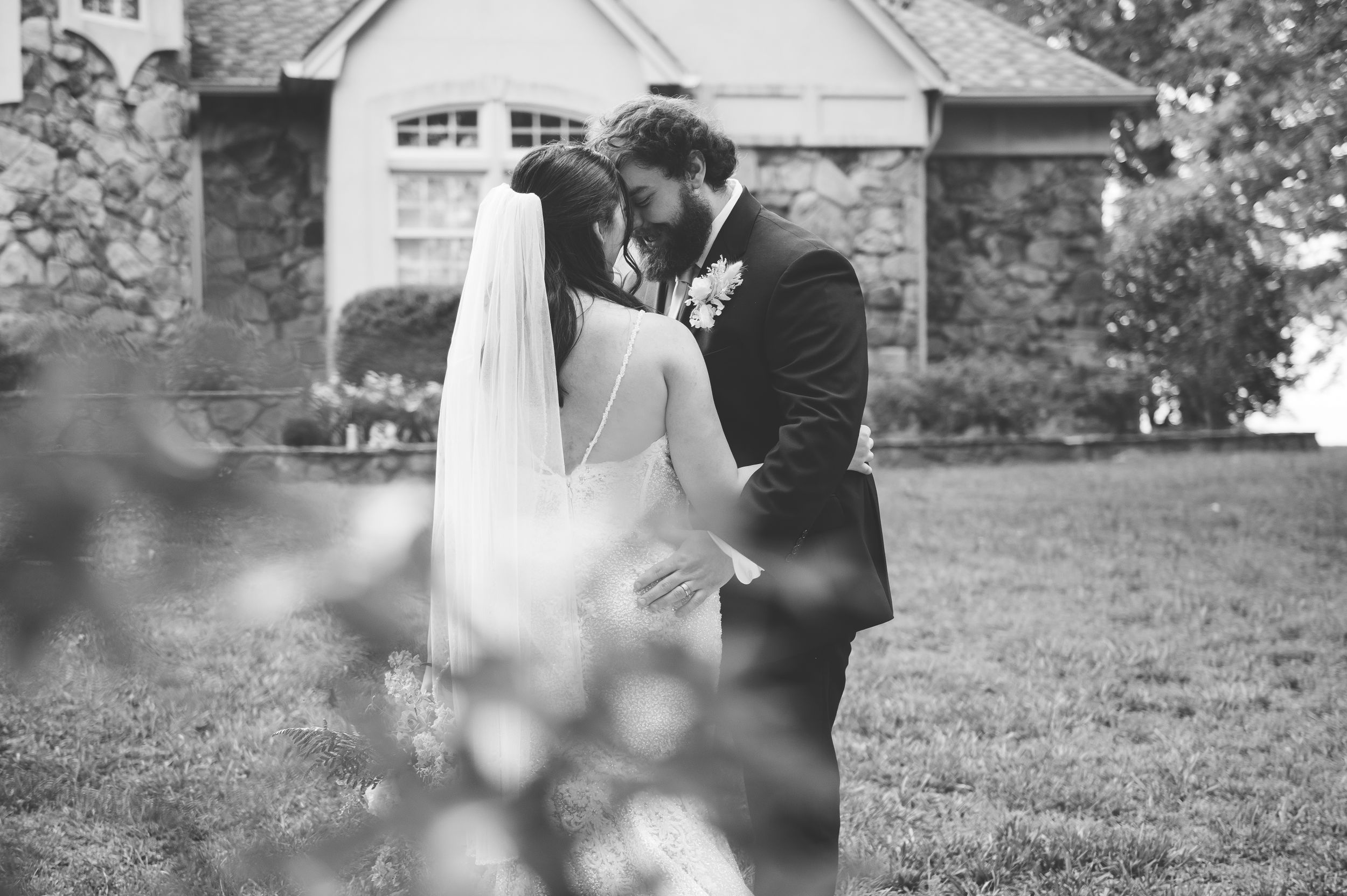 Timeless Wedding photographer in North Alabama and beyond MIA Photography