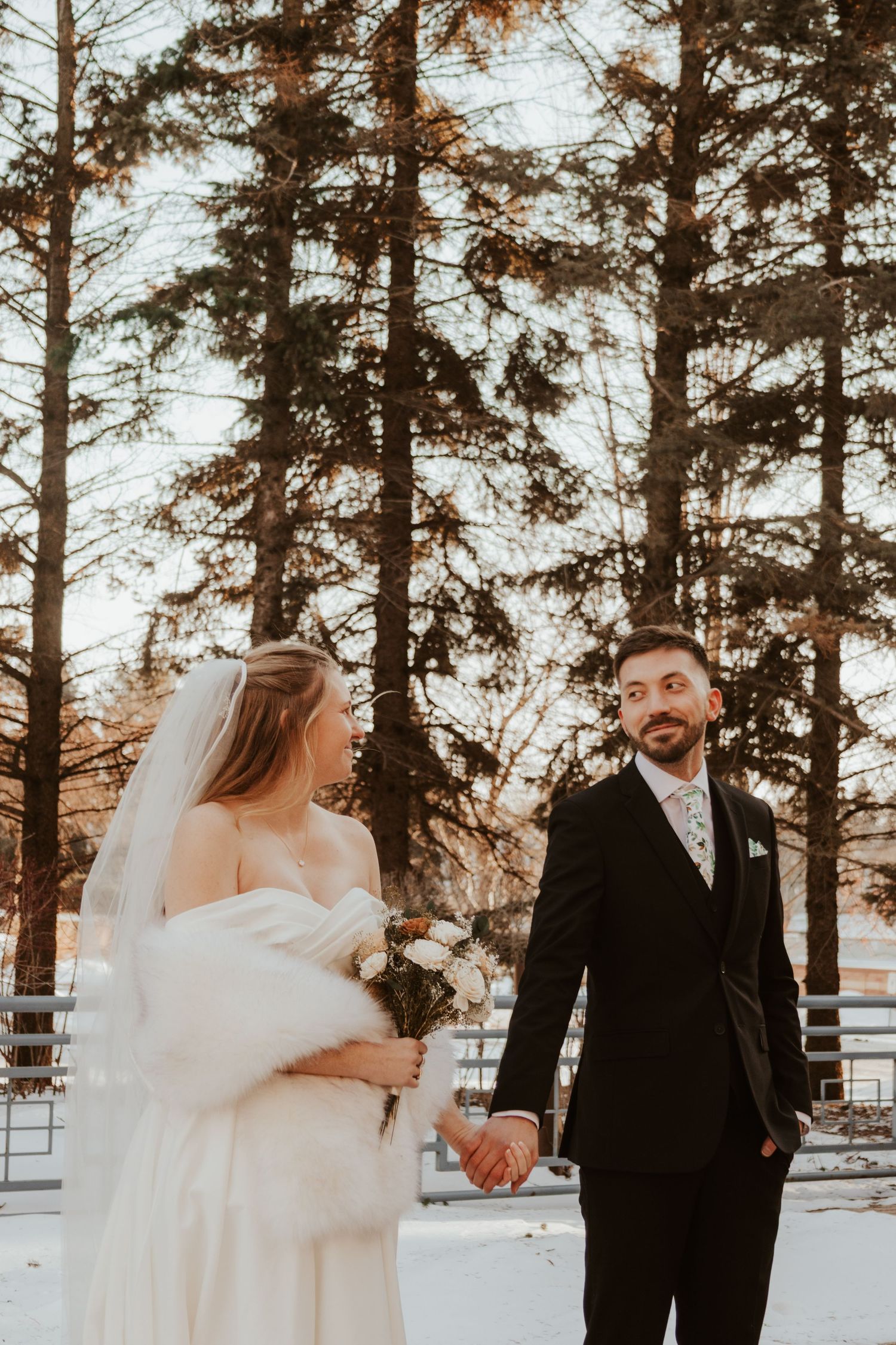 Amber Mari Captures || Southwest Minnesota Wedding Photographer