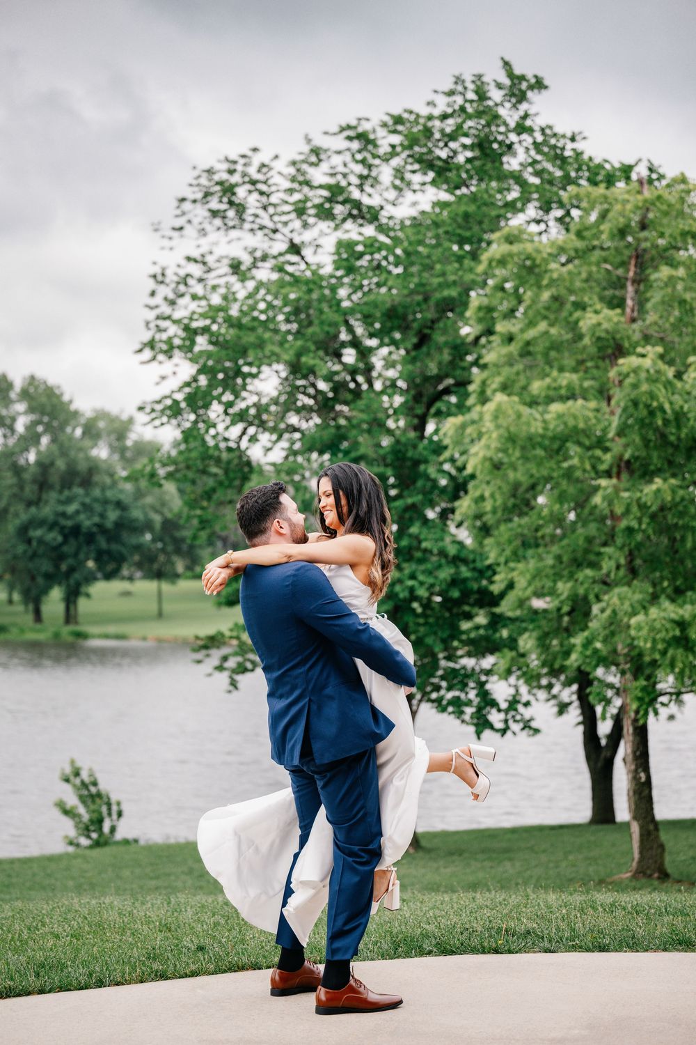 Debra Aslanidis Photography | Missouri & Destination Weddings