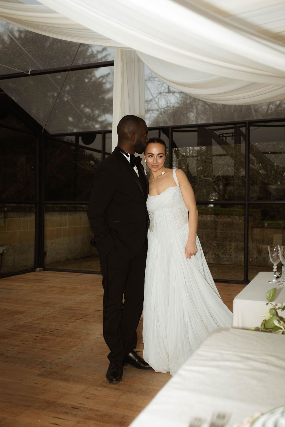 Direct Flash Photography for Wedding Receptions: A Bold and Timeless ...