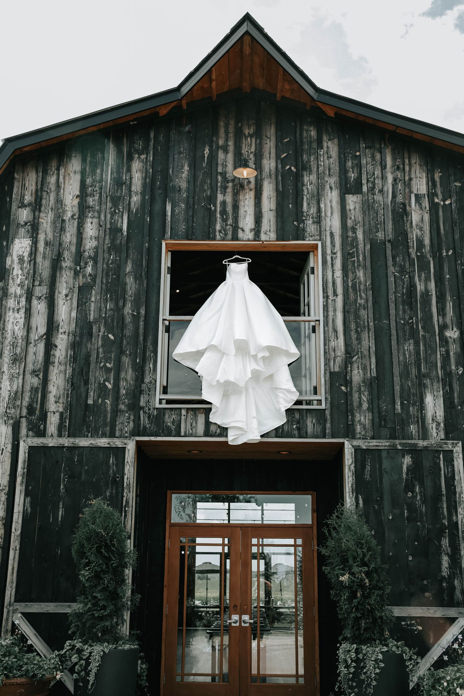 Black Barn Wedding Venue - Allie Cooke Photography | Lethbridge Wedding ...