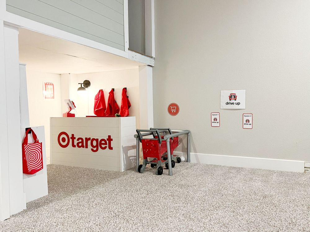 Mini Target - Hannah Meluch Photography