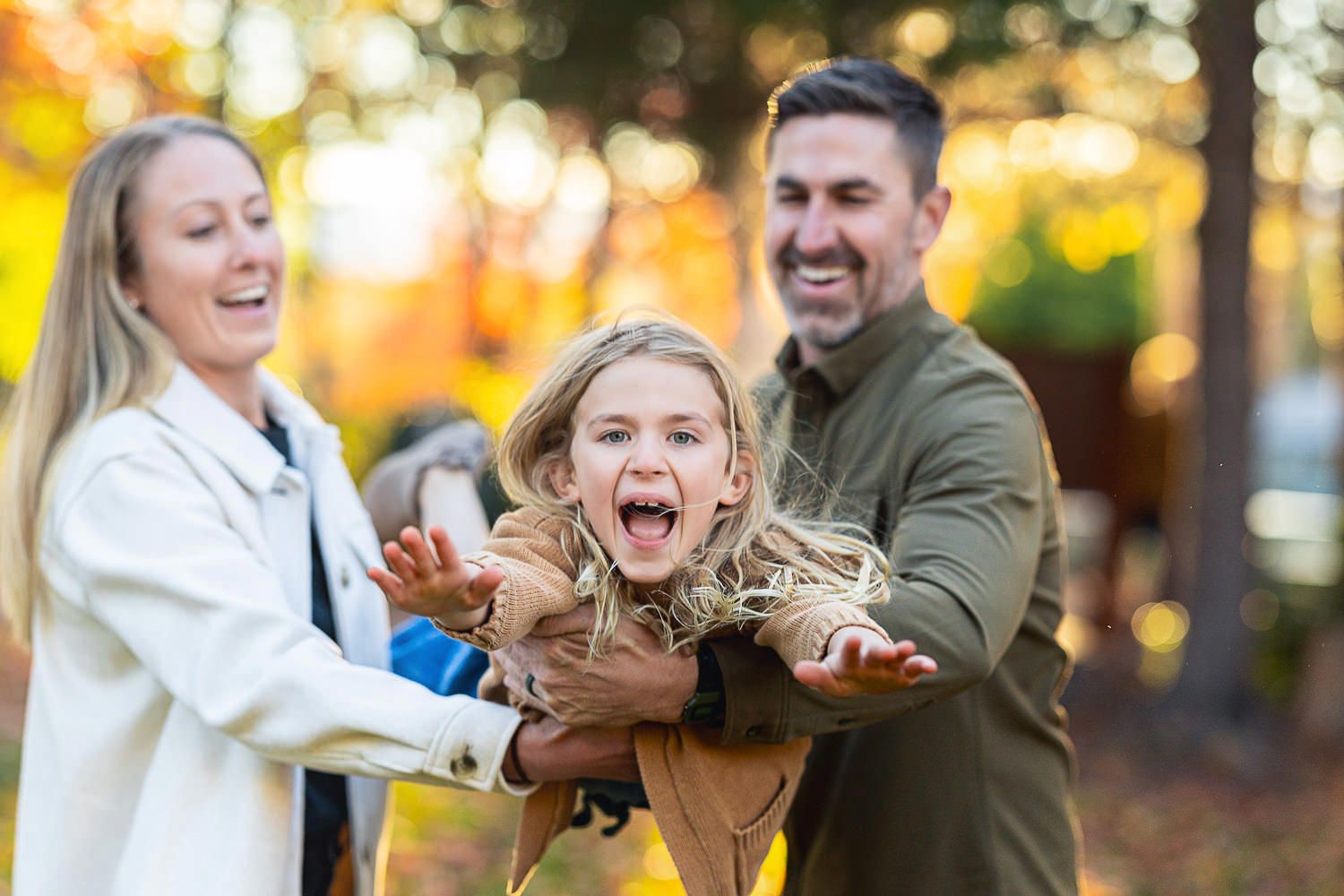 Natural Family Photo Poses You’ll Actually Like | MOT photography