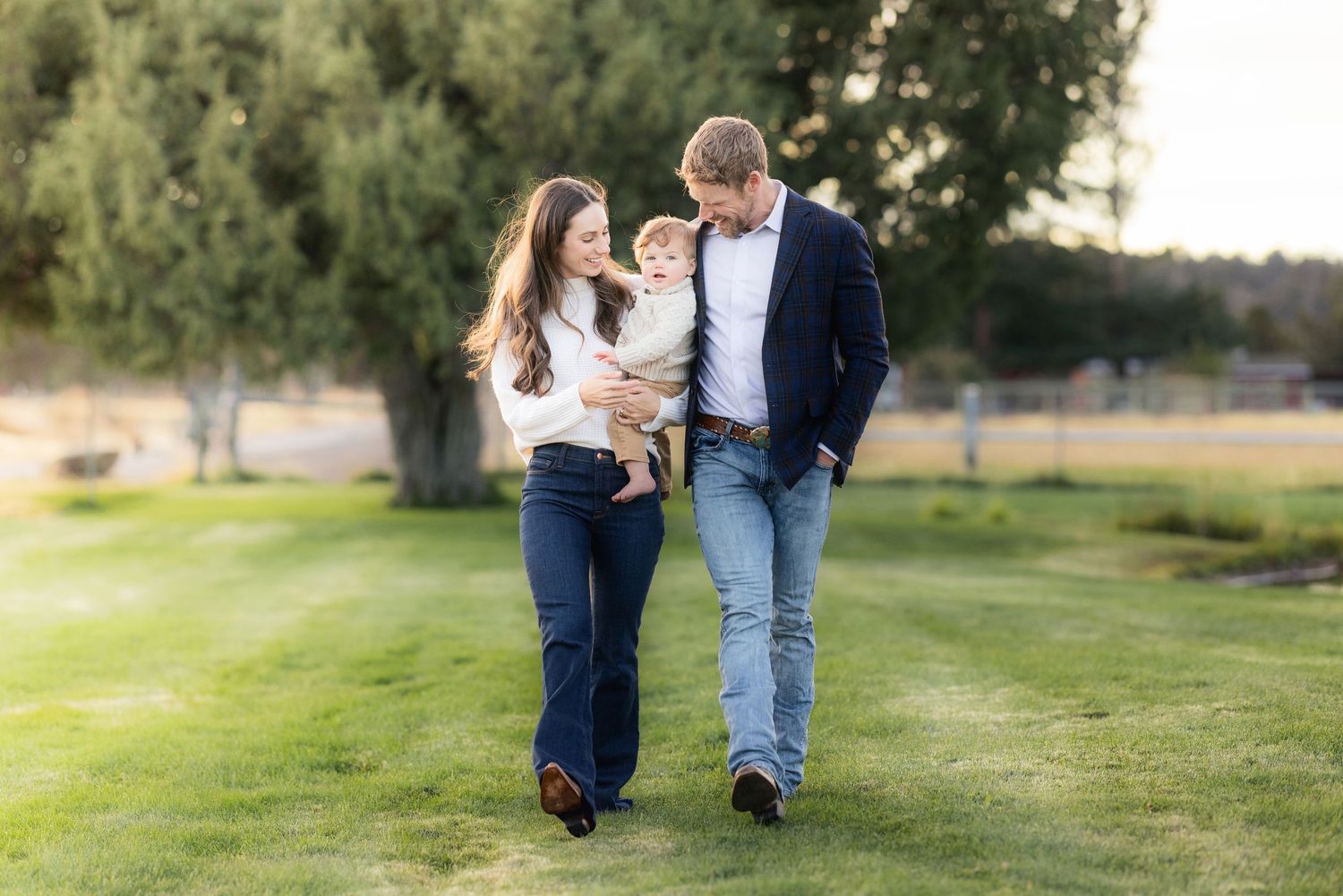 Bend Photography Pricing | Wedding & Family Packages - MOT photography