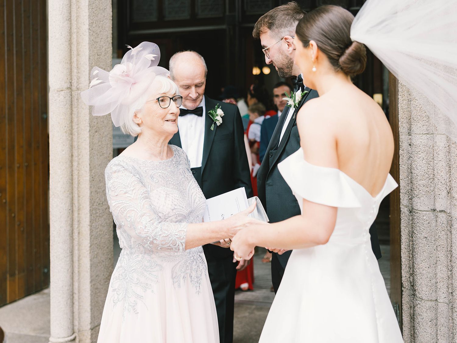 Why You Should Consider a Receiving Line for Your Wedding Timeline ...