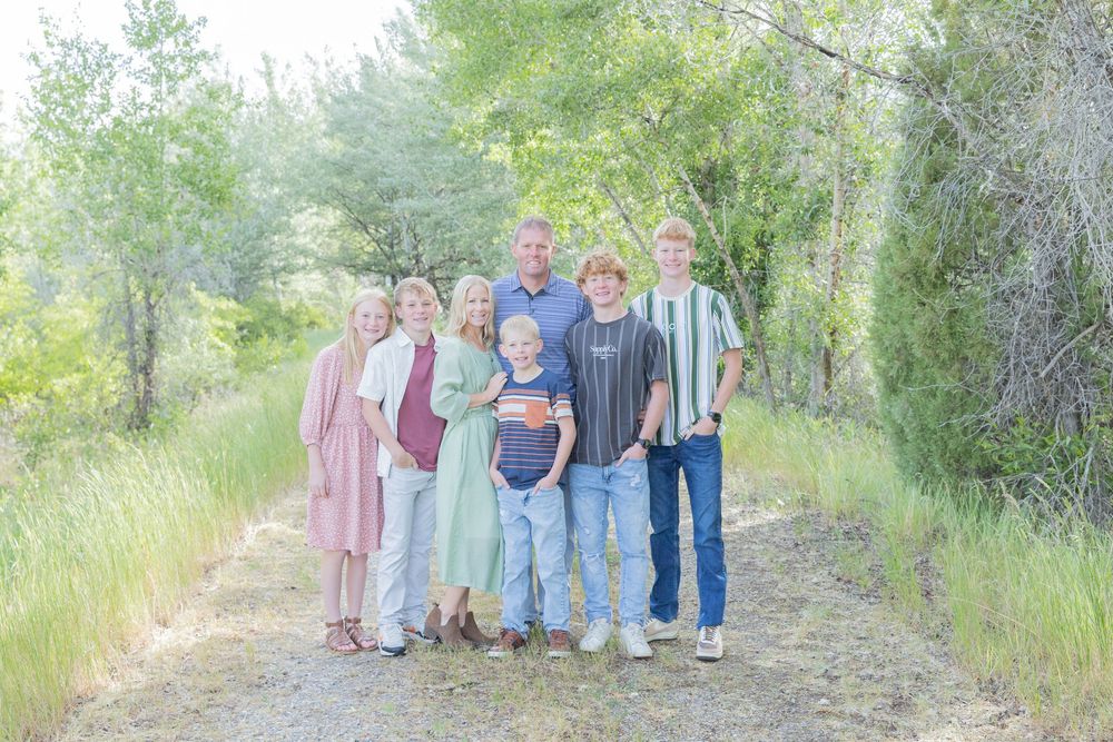 Shelley Idaho Missionary & Family Session - Kimberly & Ben Photography