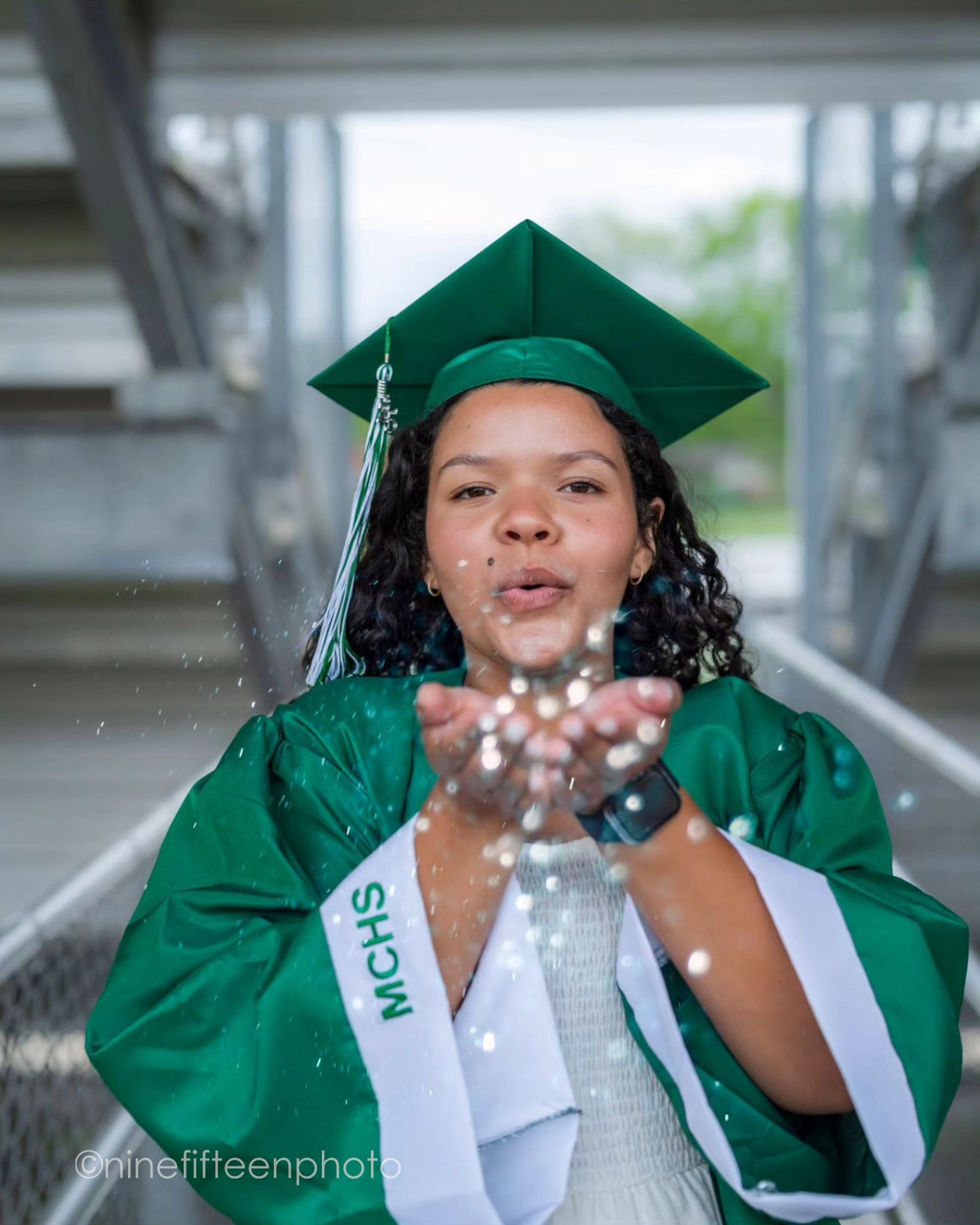 20 Cap & Gown Graduation Photo Ideas | ninefifteenphoto - ninefifteenphoto