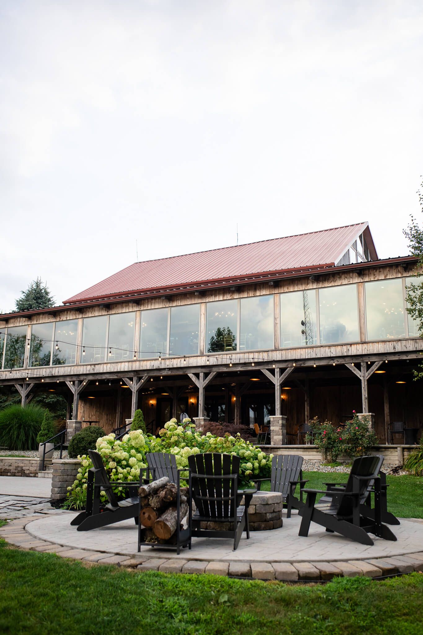 Willowbrook Weddings | Outdoor Luxury Barn Venue in Volant, PA - Emma ...