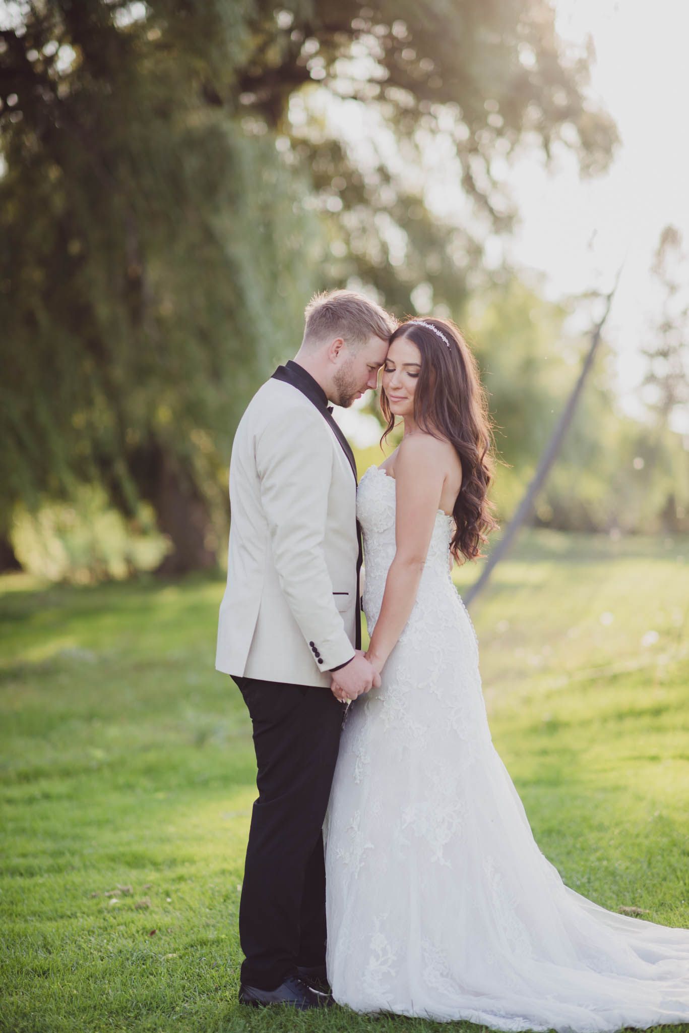 Sarah Dja: Wedding Photographer in Ottawa, Ontario, and Montreal