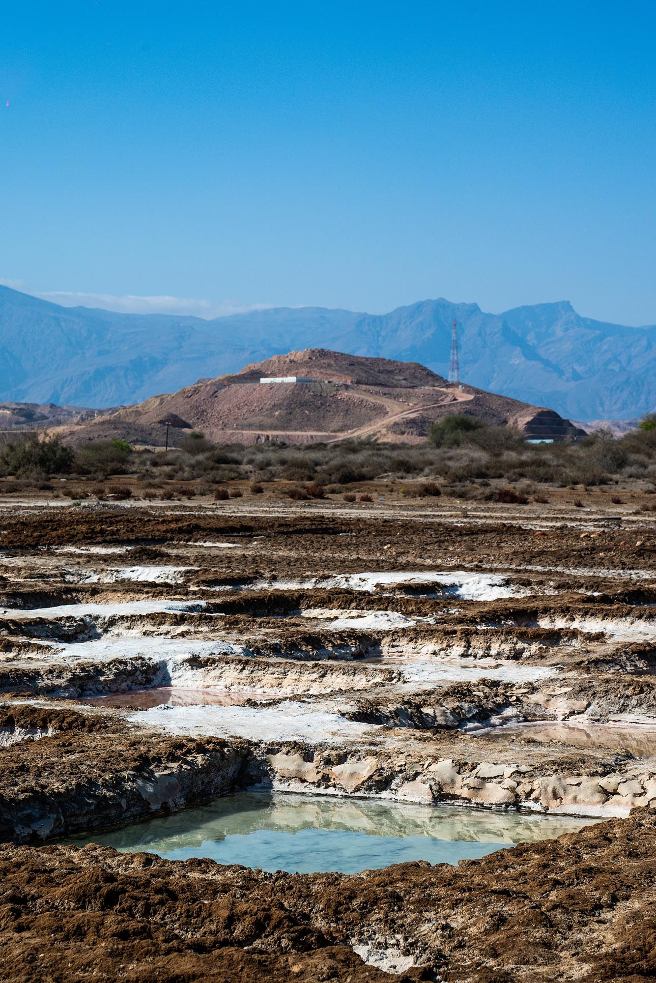 Quriyat Salt Pans, Oman – A Unique Photo Stop Near Muscat - Thom Travels