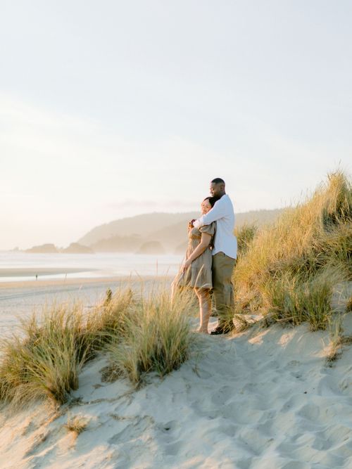 Engagement Posing Guide - ROZA GOLTSER | FILM PHOTOGRAPHER