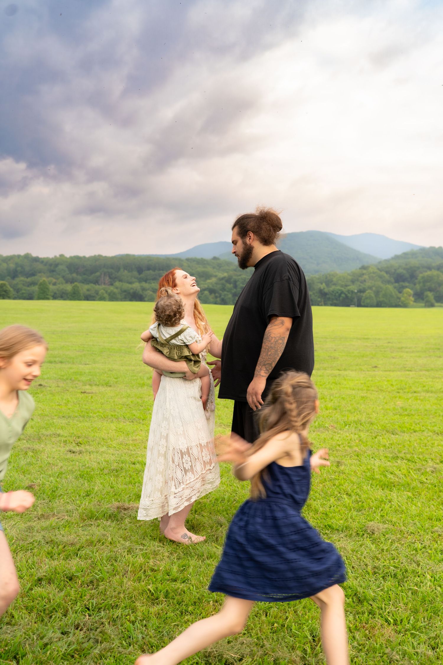 A Golden Hour Family Session at Greenhill Park – Salem, VA - Kyra Calyn ...