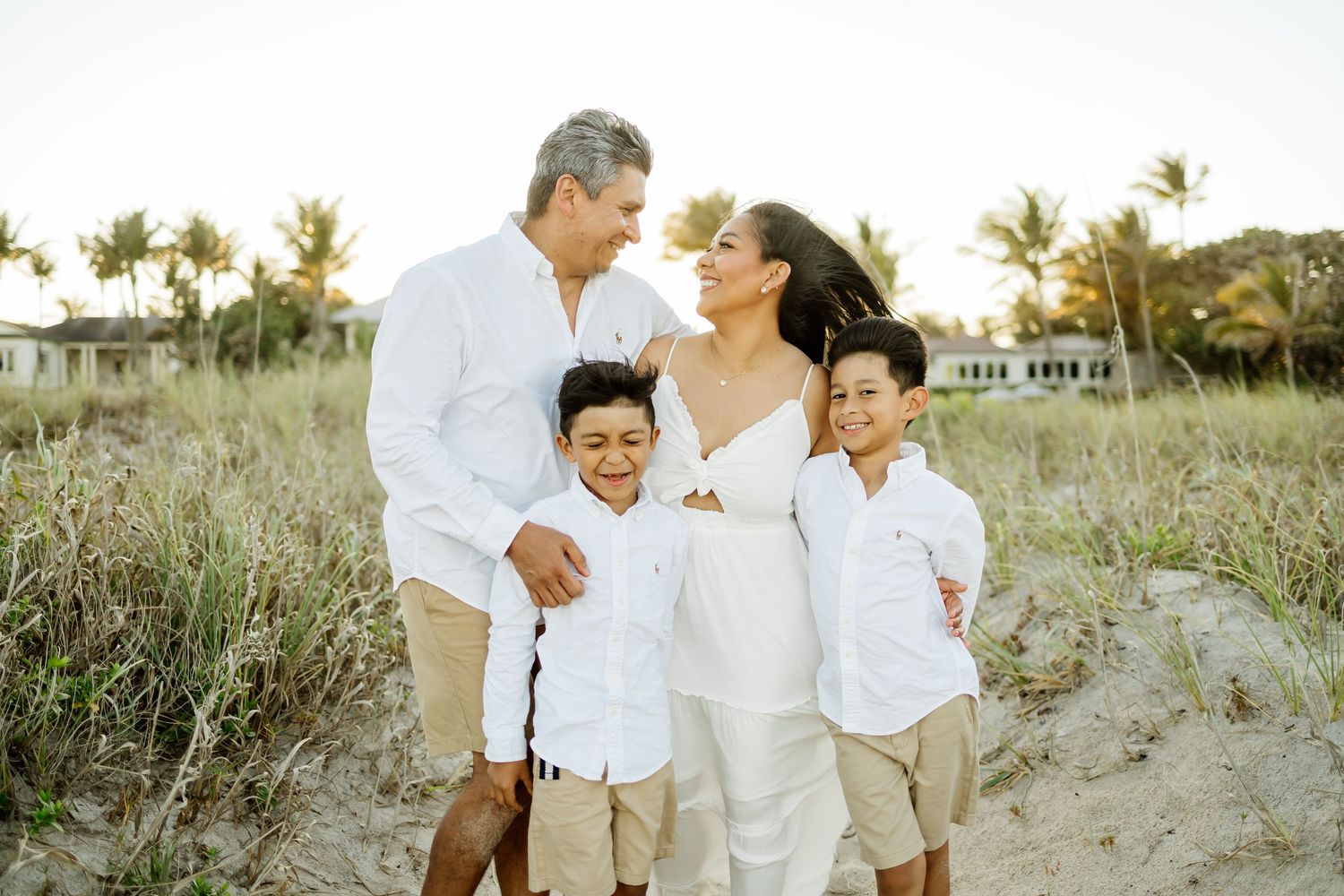 What to Wear for Your Beach Photoshoot in Delray Beach - Dreamy Clicks Photography By Yana Willson