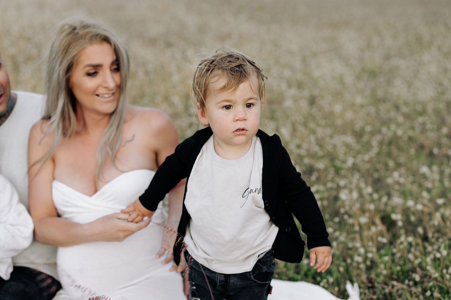 Stunning Perth Maternity Shoot - Amber Peters Photography