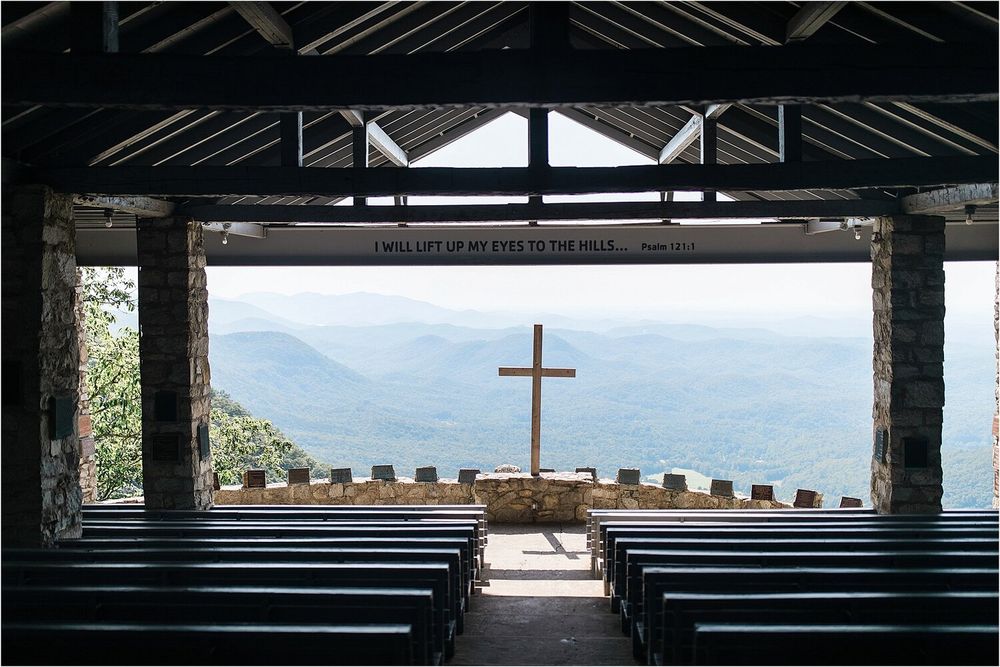 Your Guide to Getting Married at Pretty Place Chapel - Hannah Lockaby Photo