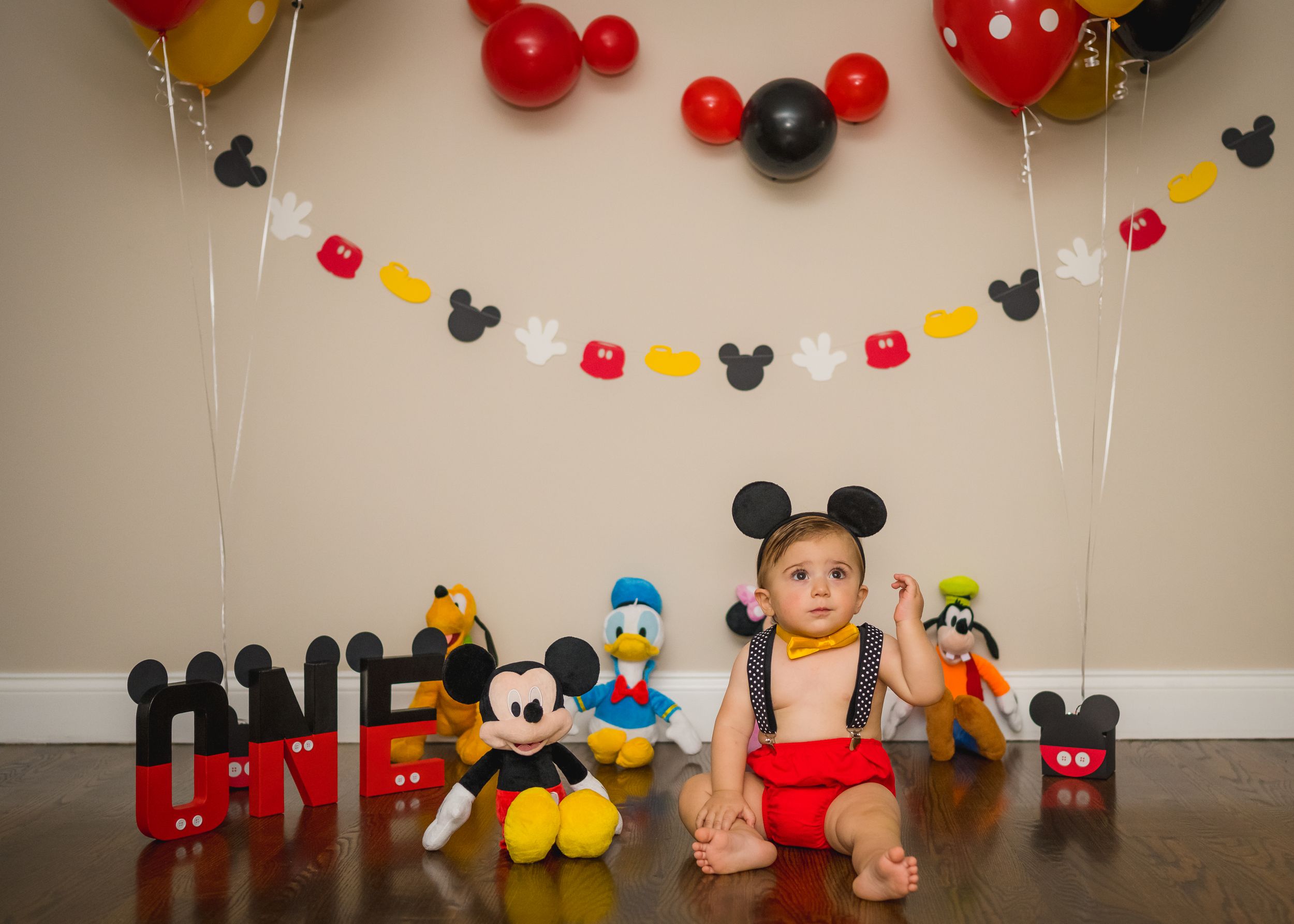 Enio's Mickey Mouse Cake Smash - Courtney Caroline Photography