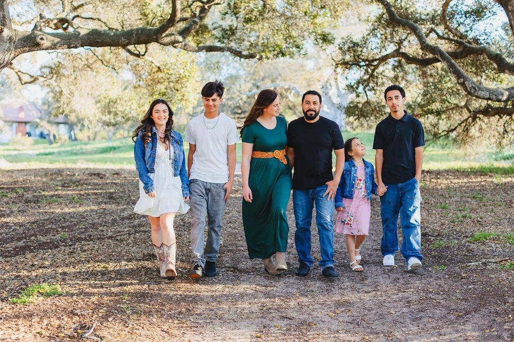 The Cedeno-Serna Family at The Mission Club - Elm Photography