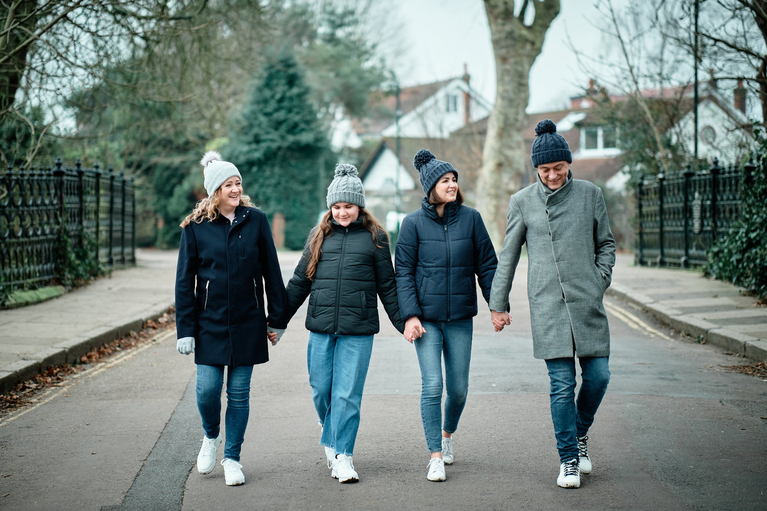 London Family Photos - Emma's Family - Howling Basset Wedding Photography