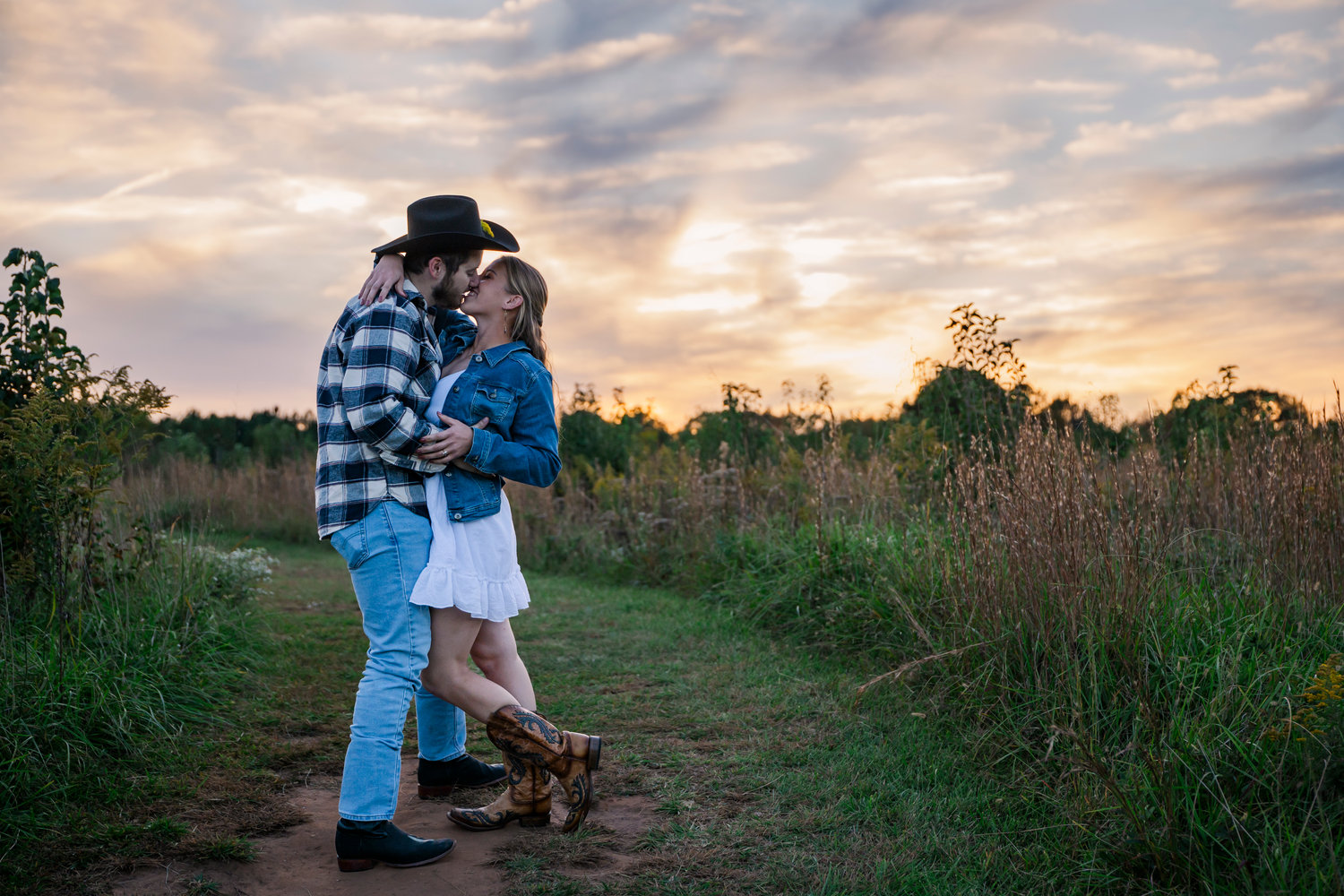 Engagement Portraits - Vanessa Lewis Studio LLC