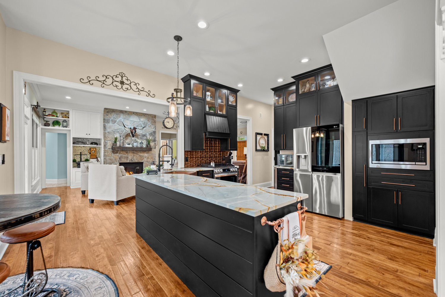 Real Estate - Anthony Ricker Media