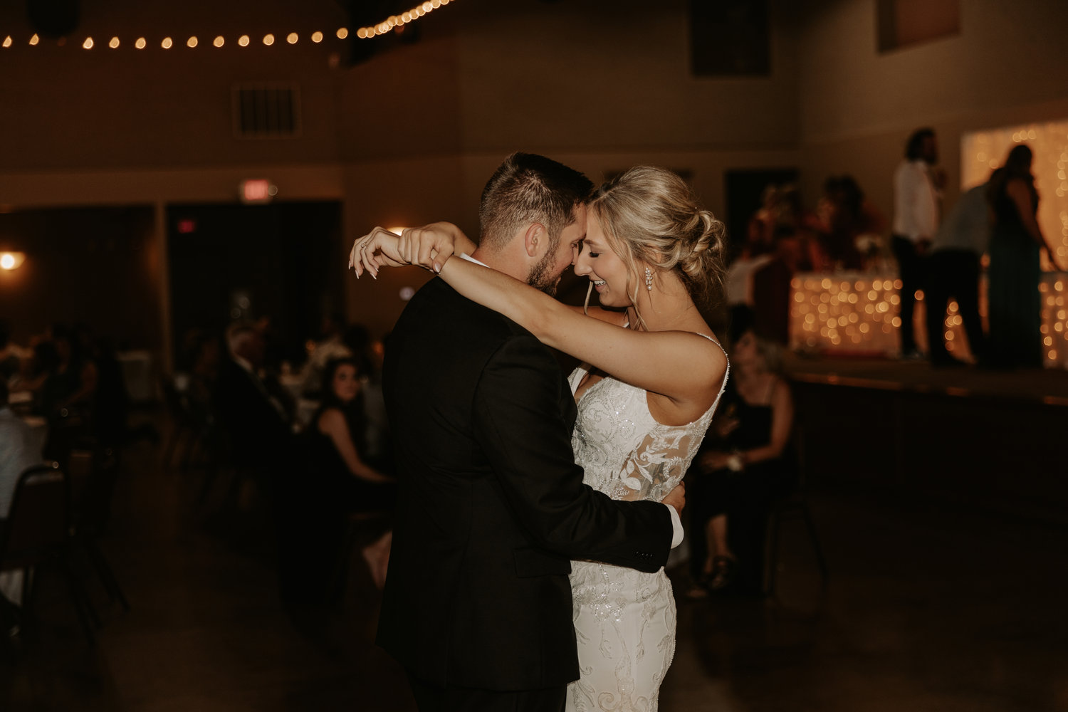 Hannah + Landon | Columbus, NE - Carlie Kuhlman Photography